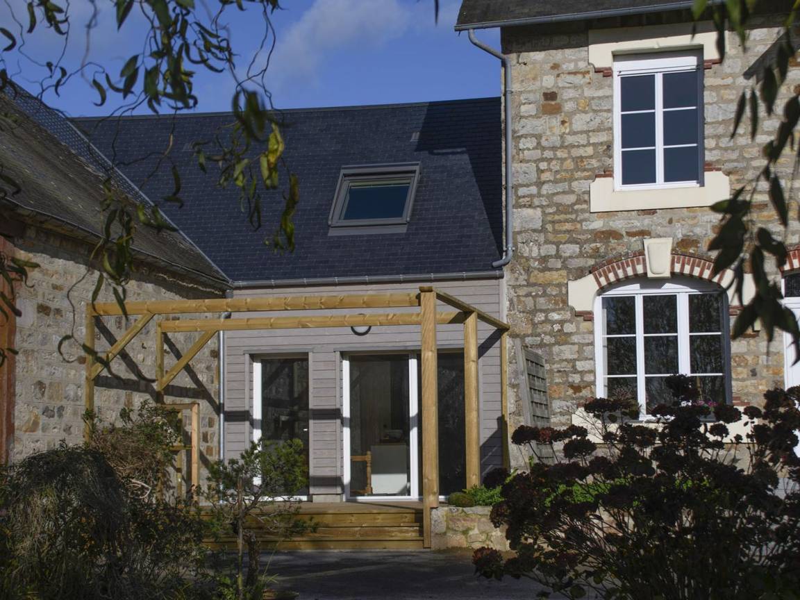 72 M² Cottage ∙ 2 Chambres ∙ 4 Personnes - Domfront