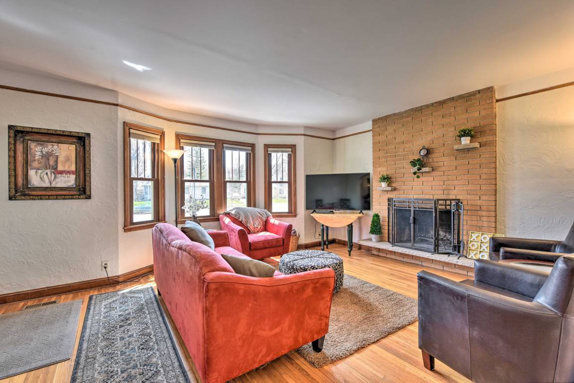 155 M² House ∙ 5 Bedrooms ∙ 10 Guests - Bloomington, MN