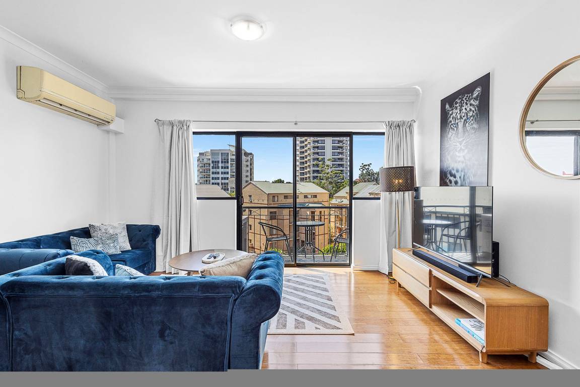 88 M² Apartment ∙ 2 Bedrooms ∙ 4 Guests - Ascot