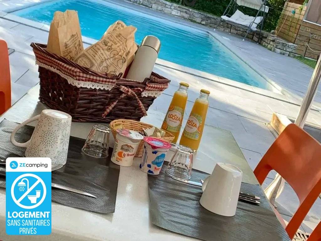 30 M² Camping ∙ 2 Chambres ∙ 4 Personnes - Doubs