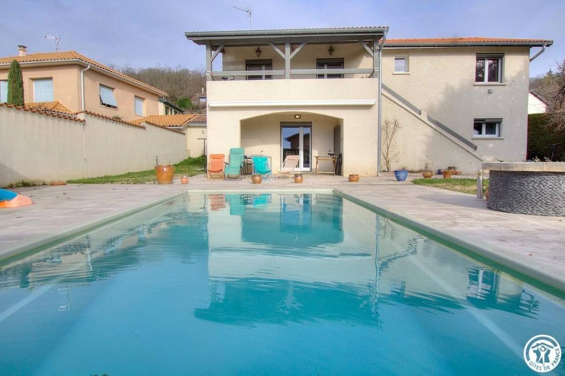 78 M² Gîte ∙ 2 Chambres ∙ 6 Personnes - Ain