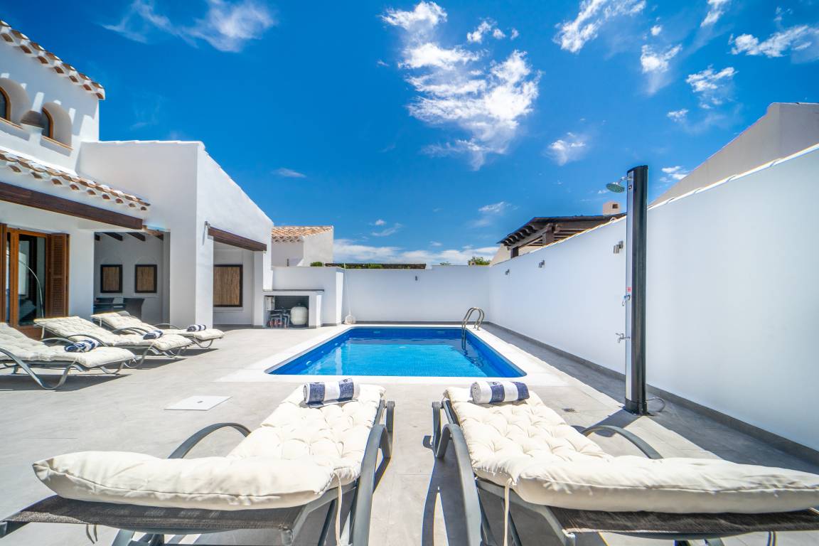 120 M² Villa ∙ 3 Bedrooms ∙ 6 Guests - Murcia
