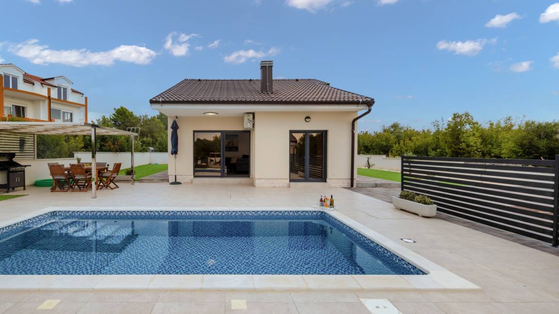 115 M² Villa ∙ 3 Schlafzimmer ∙ 6 Gäste - Skradin