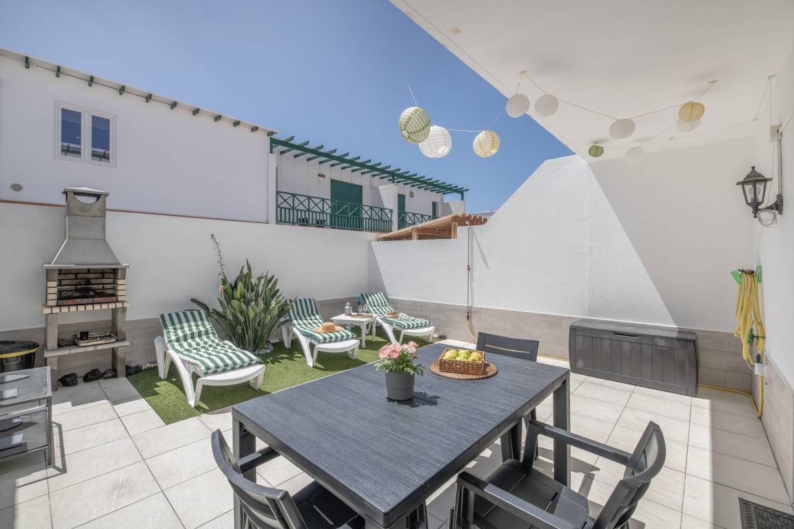 90 M² House ∙ 2 Bedrooms ∙ 4 Guests - Playa Blanca, Las Palmas, Spain