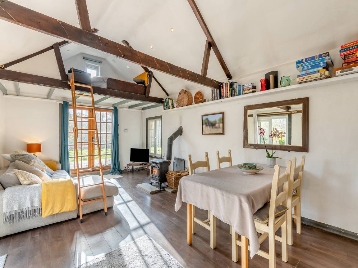 Cottage ∙ 2 Bedrooms ∙ 4 Guests - Royal Tunbridge Wells