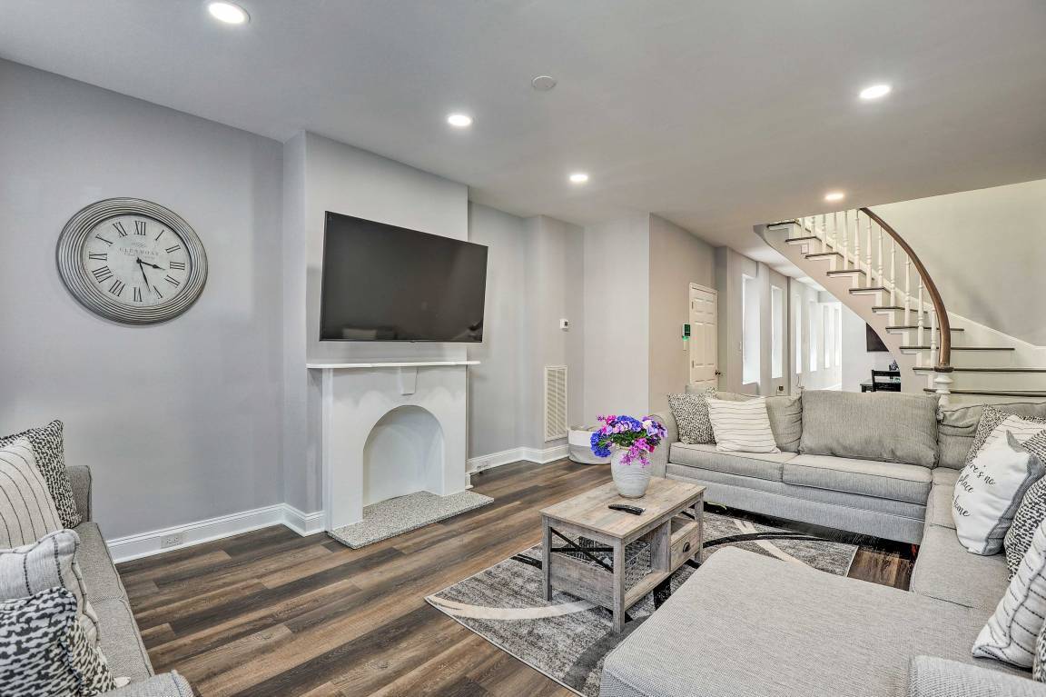 200 M² Apartment ∙ 3 Bedrooms ∙ 10 Guests - Baltimore/Washington Airport (BWI)
