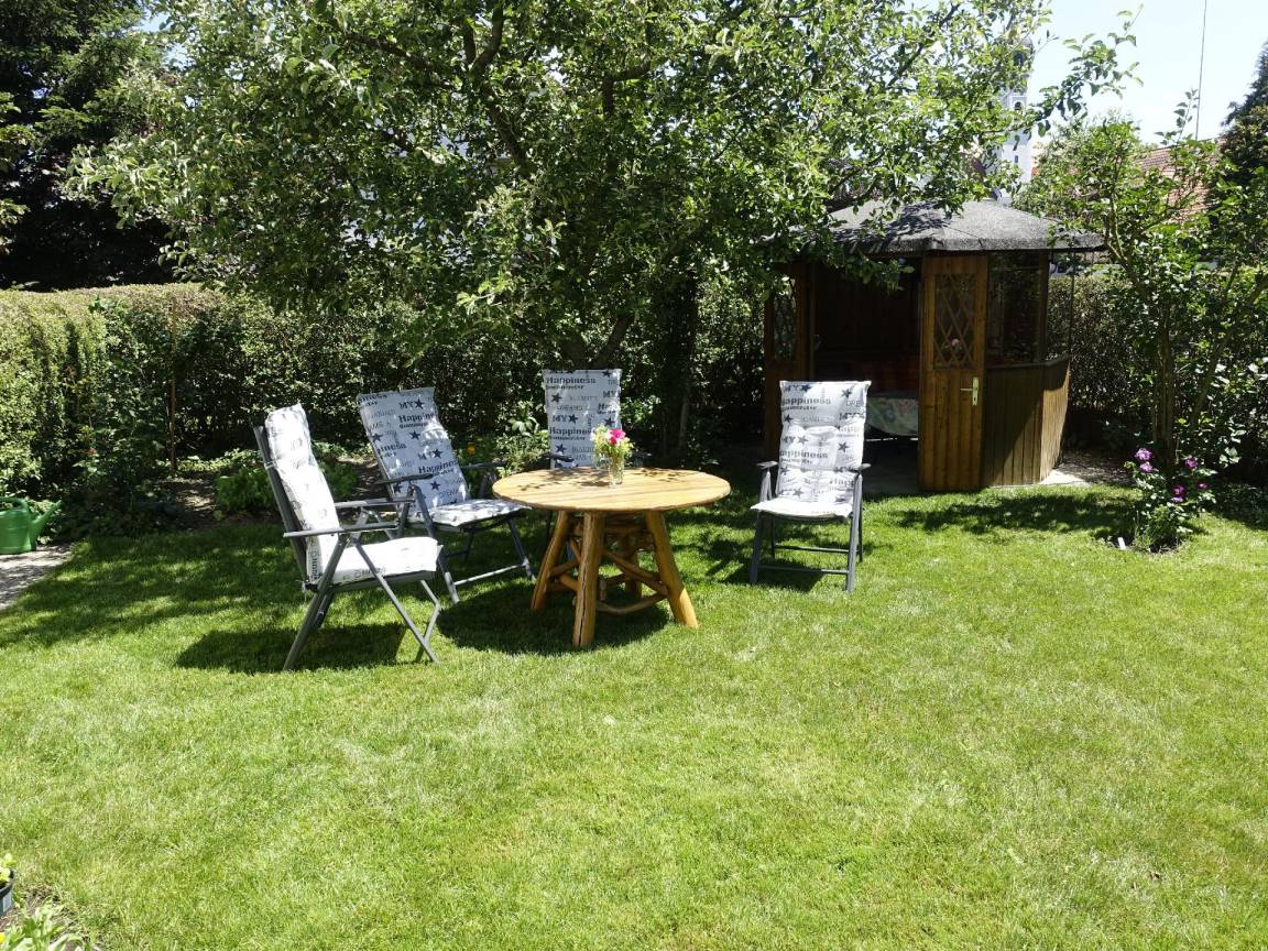 100 M² Apartment ∙ 3 Bedrooms ∙ 5 Guests - Memmingen
