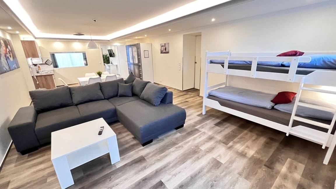 75 M² Appartement ∙ 1 Slaapkamer ∙ 5 Gasten - Schwerin