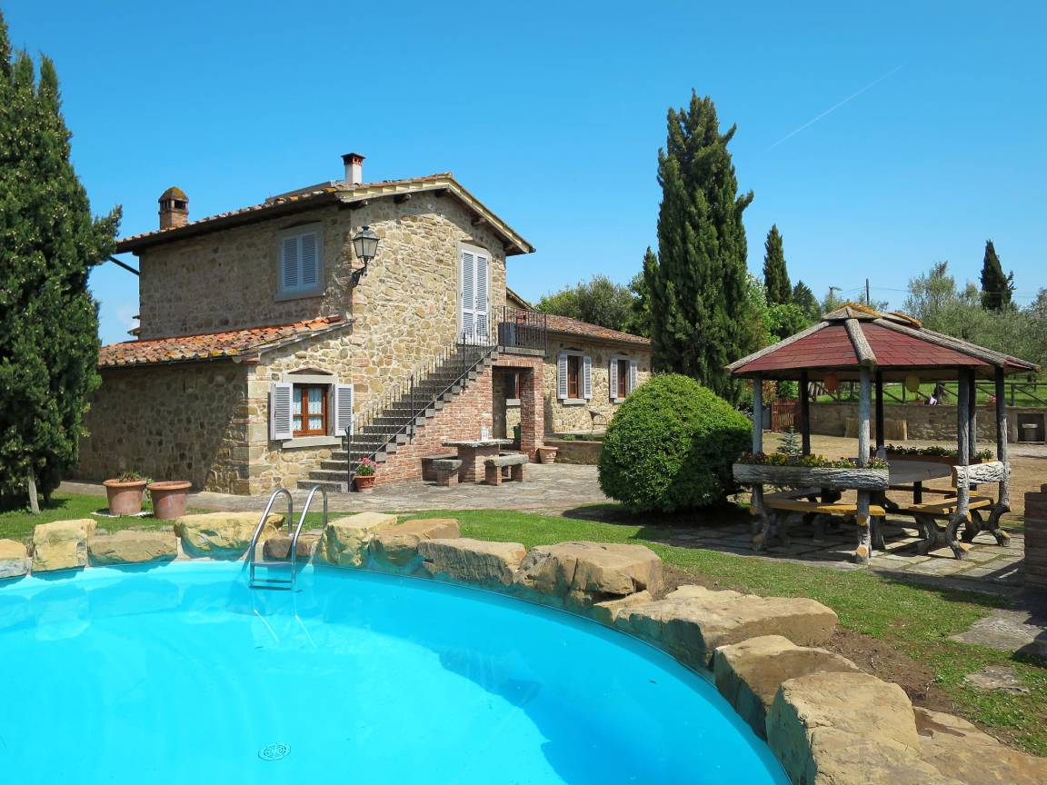 150 M² House ∙ 4 Bedrooms ∙ 8 Guests - Arezzo