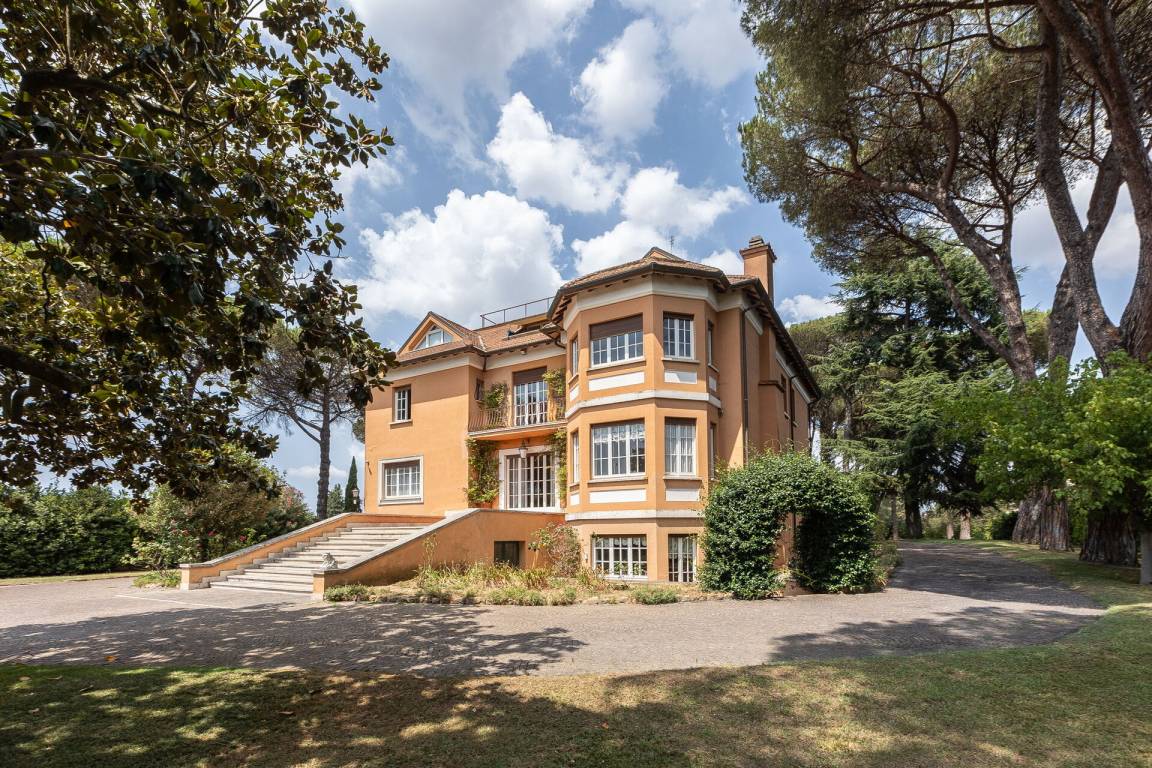 350 M² Villa ∙ 6 Bedrooms ∙ 12 Guests - Rome