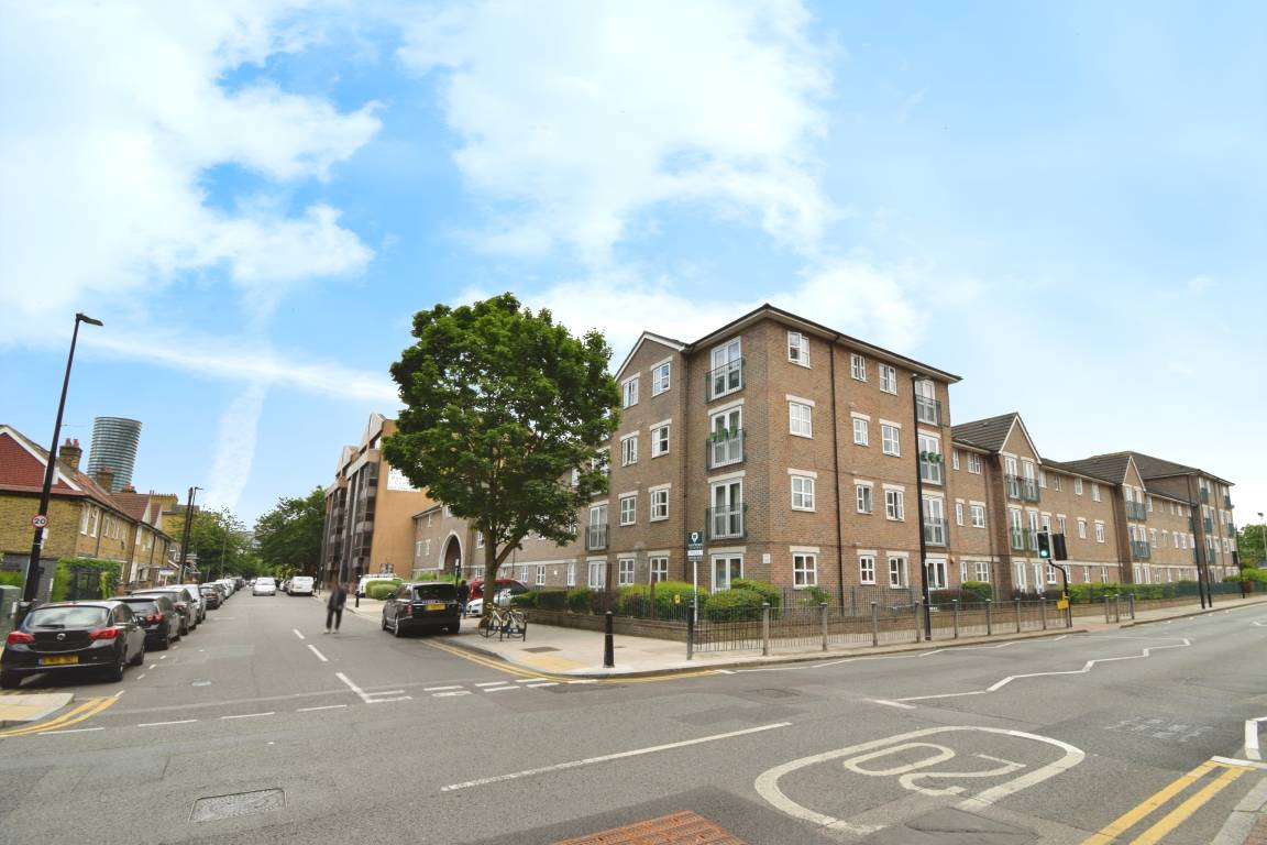 Apartment ∙ 2 Bedrooms ∙ 5 Guests - London, UK