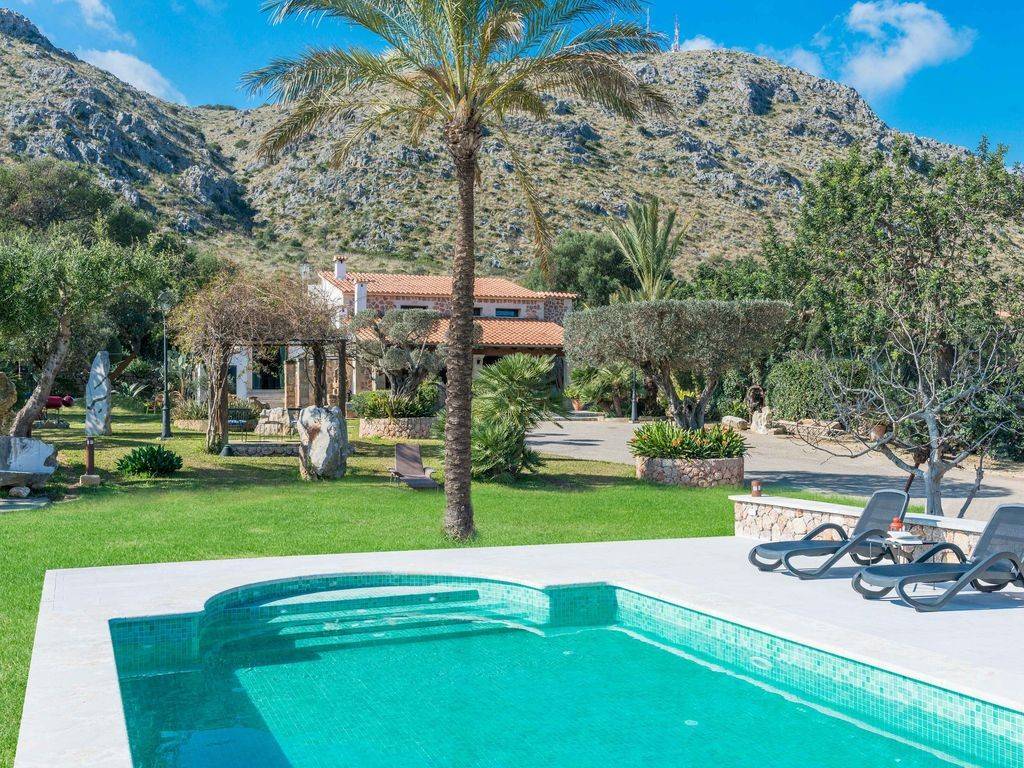 400 M² Villa ∙ 4 Habitaciones ∙ 8 Huéspedes - Alcudia