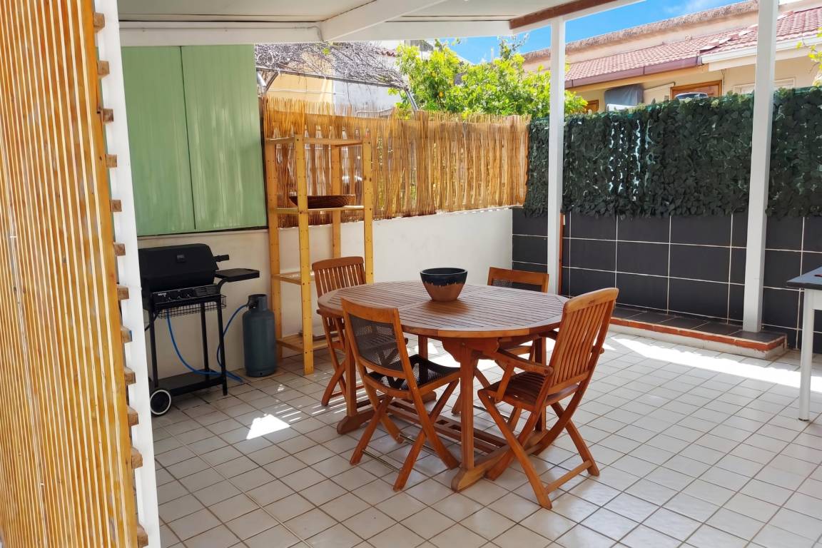 90 M² Ferienwohnung ∙ 2 Schlafzimmer ∙ 6 Gäste - Marina di Ragusa