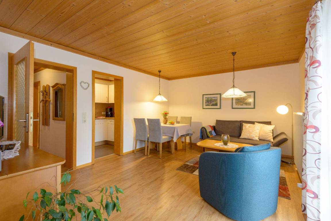 48 M² Ferienwohnung ∙ 1 Schlafzimmer ∙ 2 Gäste - Bodenmais