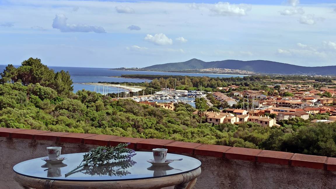 42 M² Apartamento ∙ 2 Hóspedes - San Teodoro