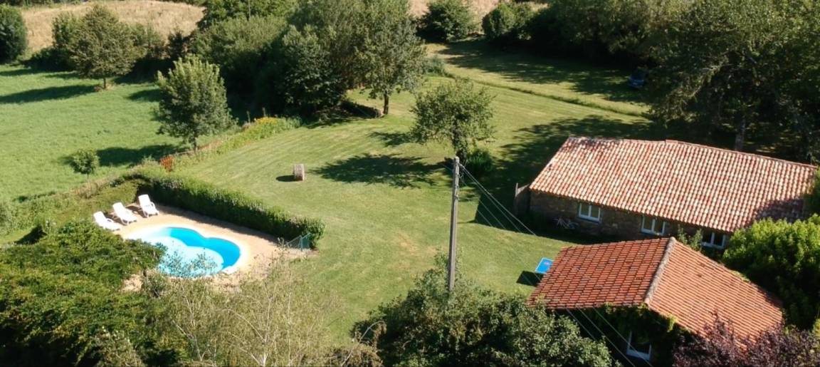 450 M² Huis ∙ 8 Slaapkamers ∙ 24 Gasten - Najac