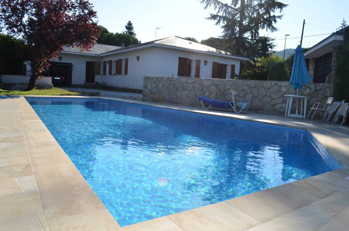 Chalet ∙ 5 Habitaciones ∙ 8 Huéspedes - Navacerrada