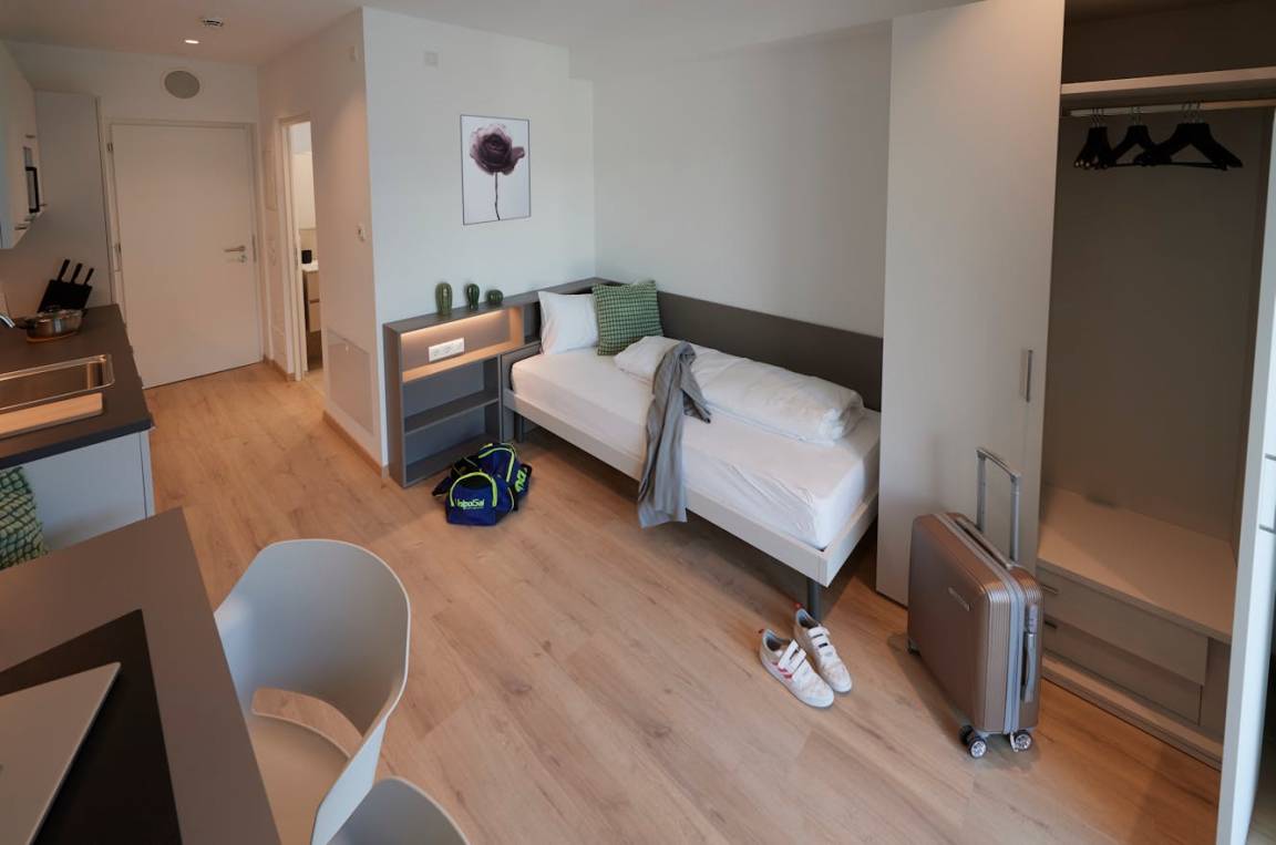 22 M² Apartment ∙ 1 Guest - Больцано