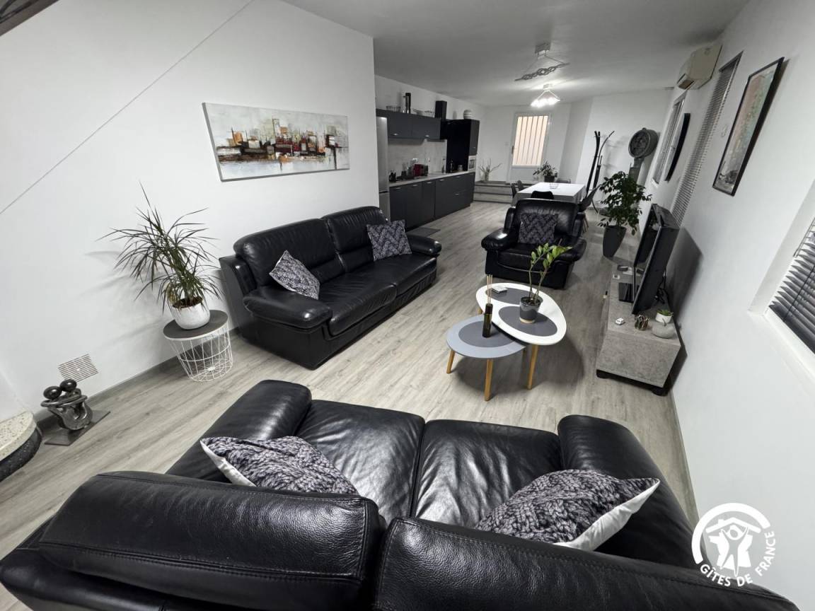 100 M² Gîte ∙ 3 Chambres ∙ 6 Personnes - Mirepeisset