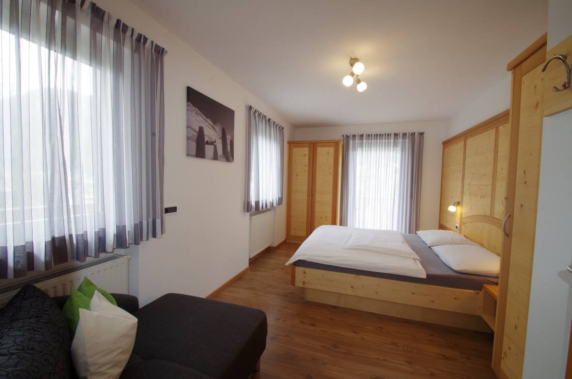 68 M² Ferienwohnung ∙ 2 Schlafzimmer ∙ 4 Gäste - Sankt Ulrich