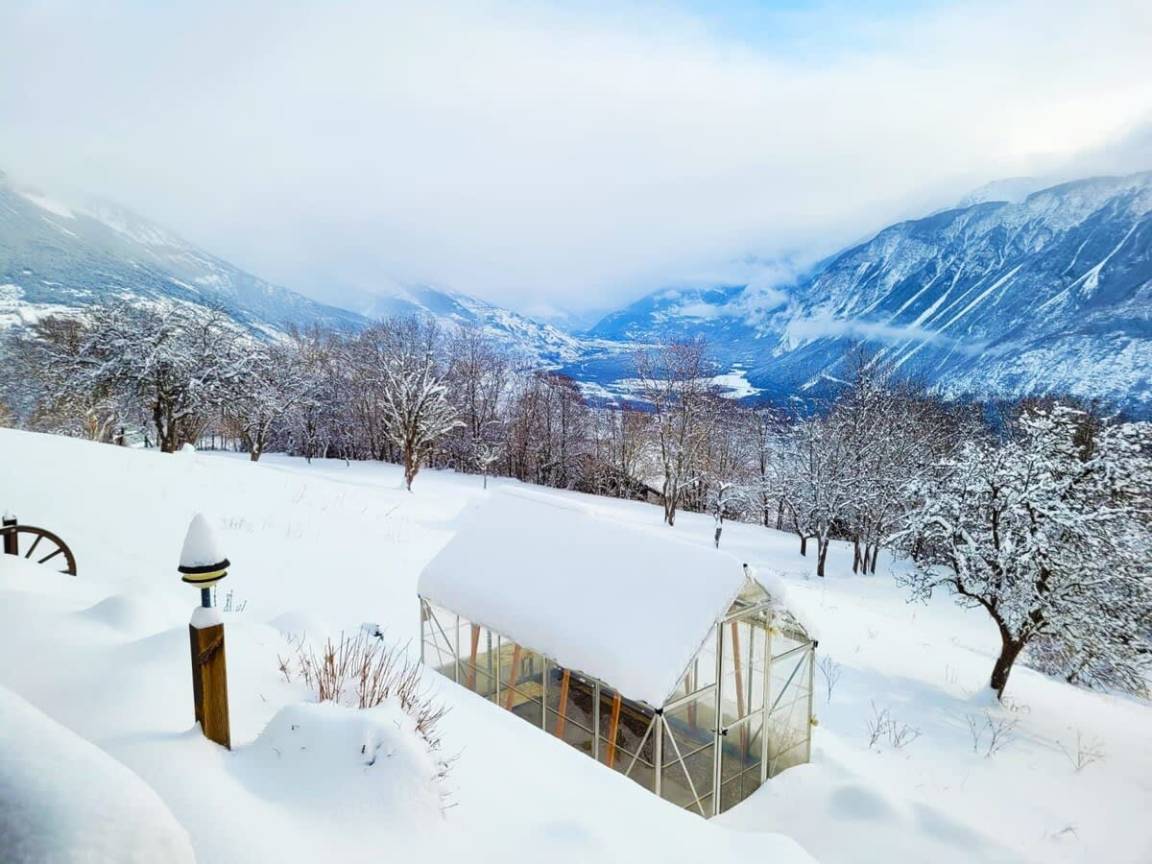 140 M² Chalet ∙ 4 Bedrooms ∙ 8 Guests - Crans-Montana