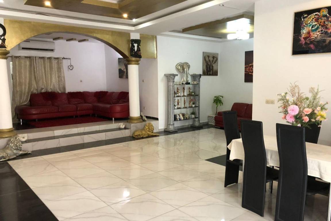 230 M² Apartment ∙ 3 Bedrooms ∙ 6 Guests - Abidjan