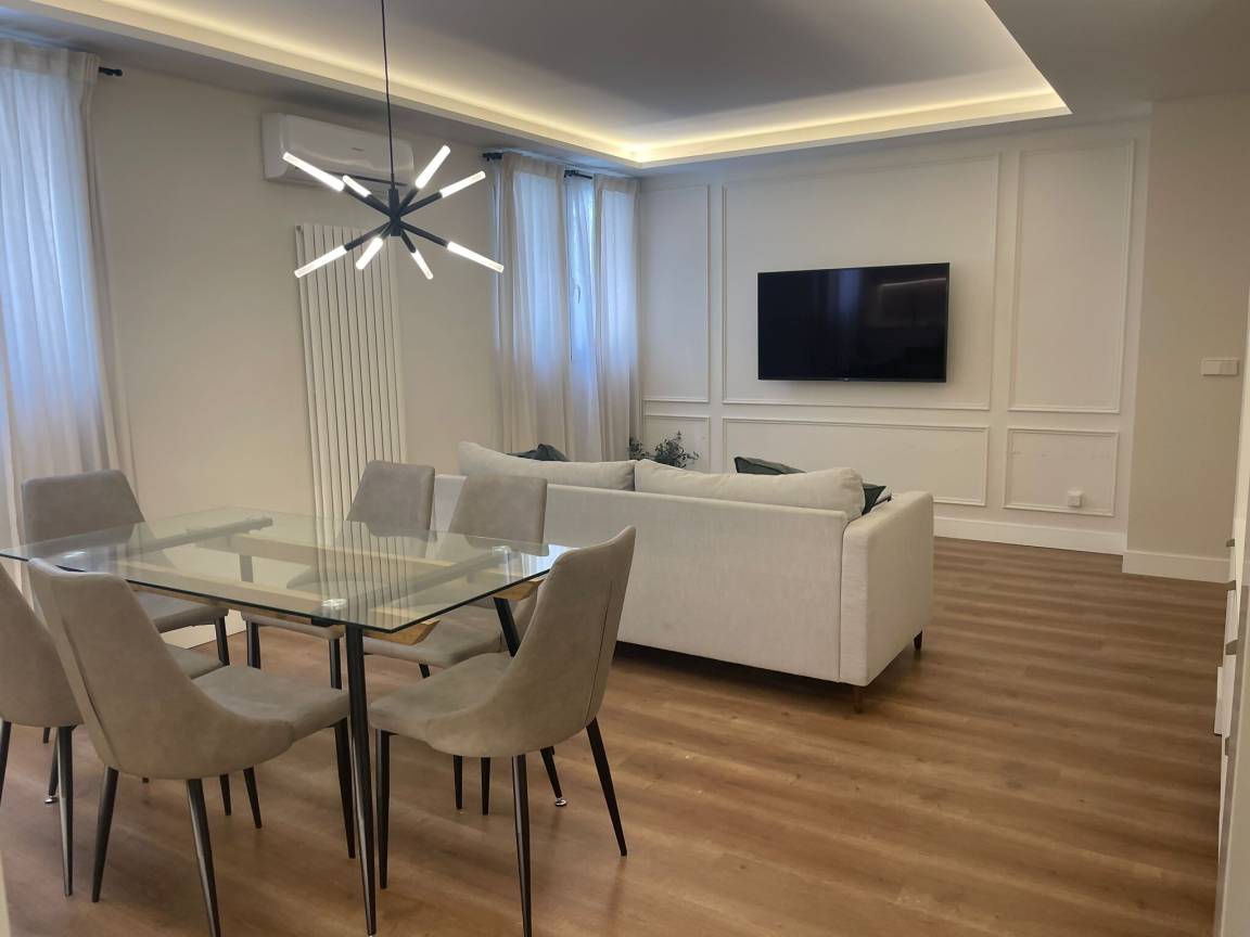 70 M² Huoneisto ∙ 2 Makuuhuonetta ∙ 4 Vierasta - Getafe