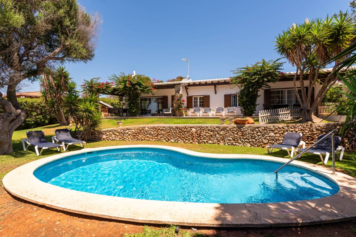 221 M² Villa ∙ 4 Bedrooms ∙ 8 Guests - Maó