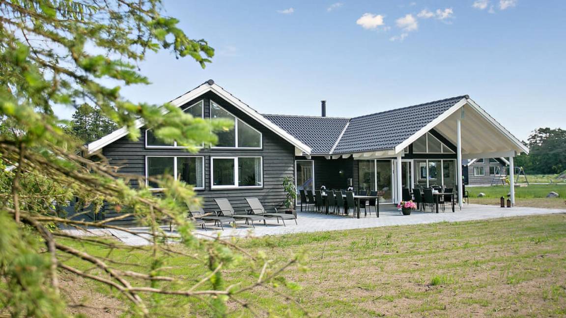 242 M² Ferienhaus ∙ 7 Schlafzimmer ∙ 18 Gäste - Schleswig-Holstein