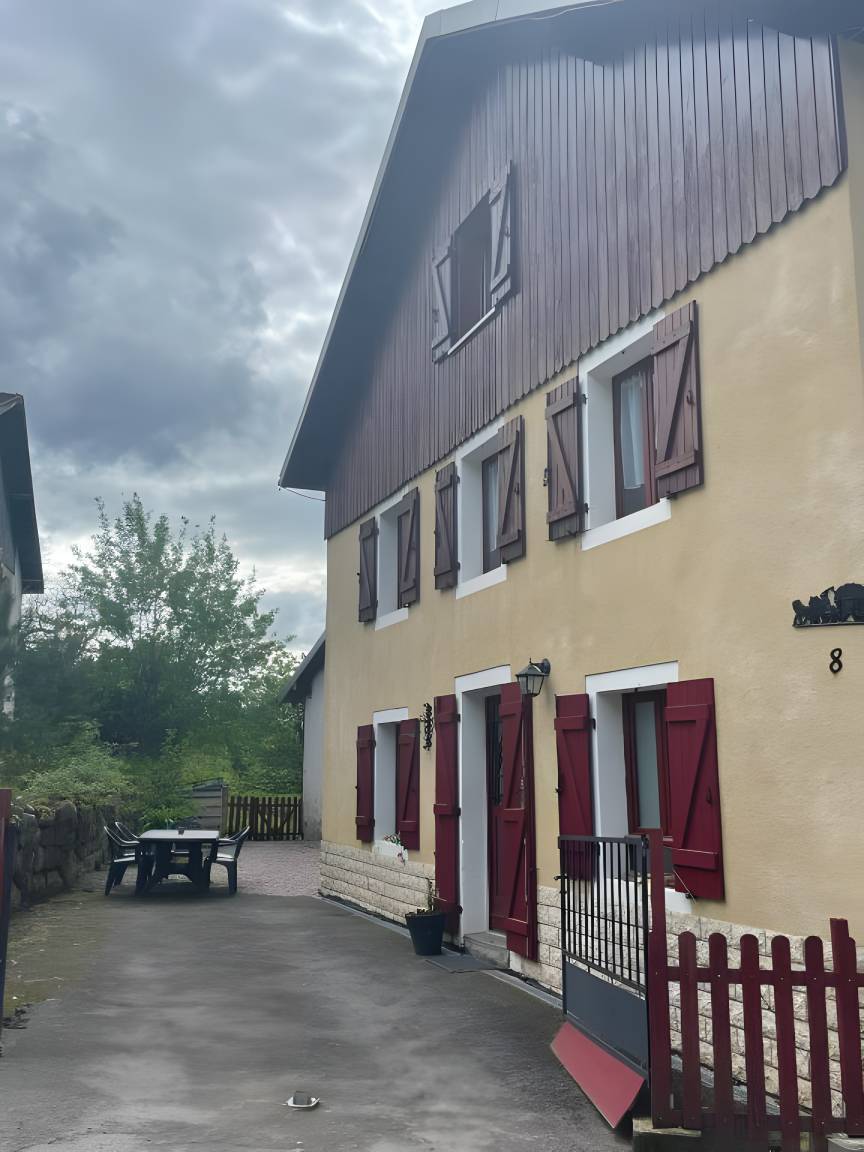 110 M² Cottage ∙ 3 Bedrooms ∙ 8 Guests - Alps