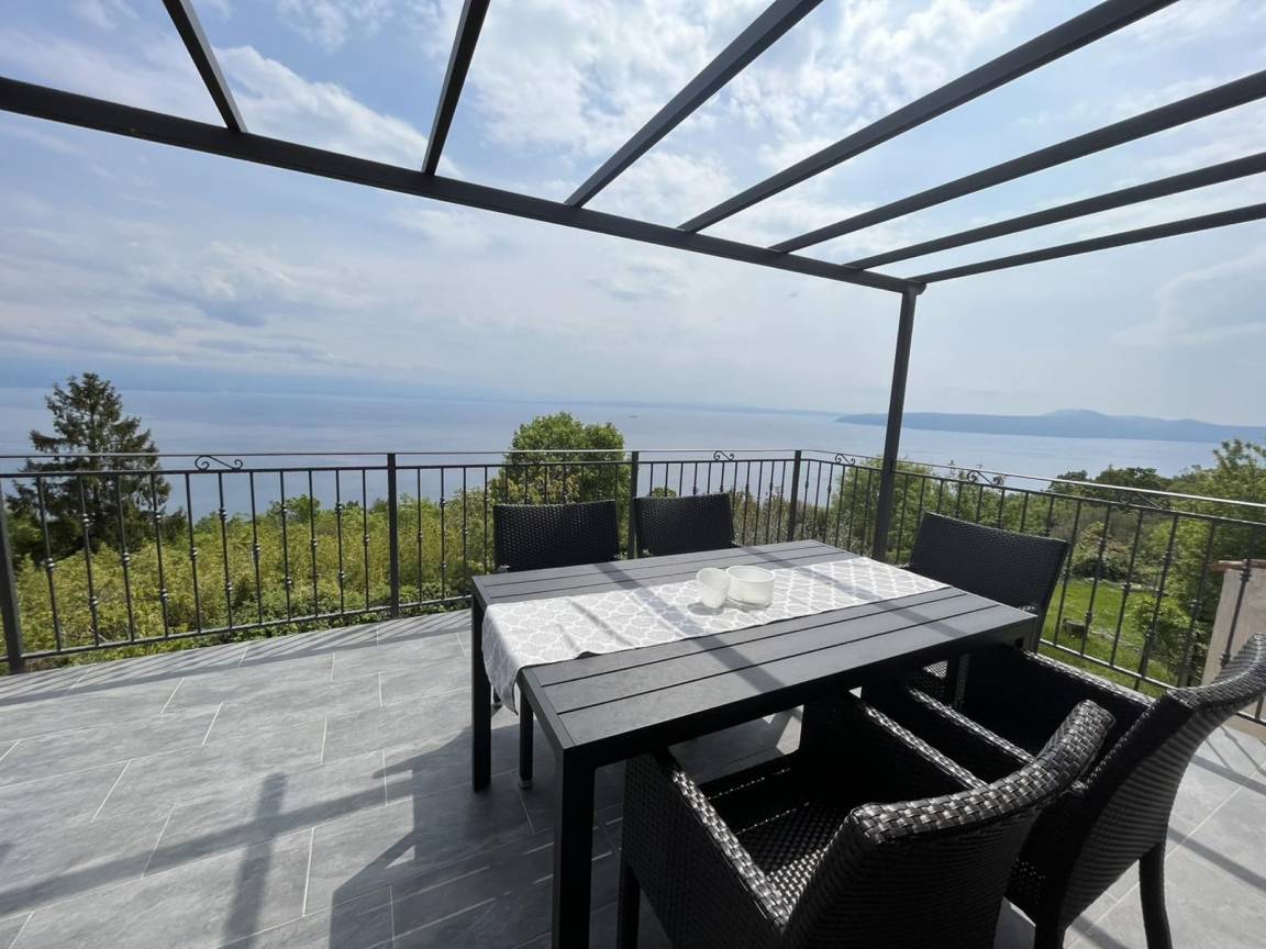 52 M² Ferienhaus ∙ 2 Schlafzimmer ∙ 4 Gäste - Mošćenička Draga