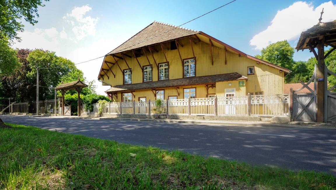 100 M² Gîte ∙ 5 Chambres ∙ 11 Personnes - Aube