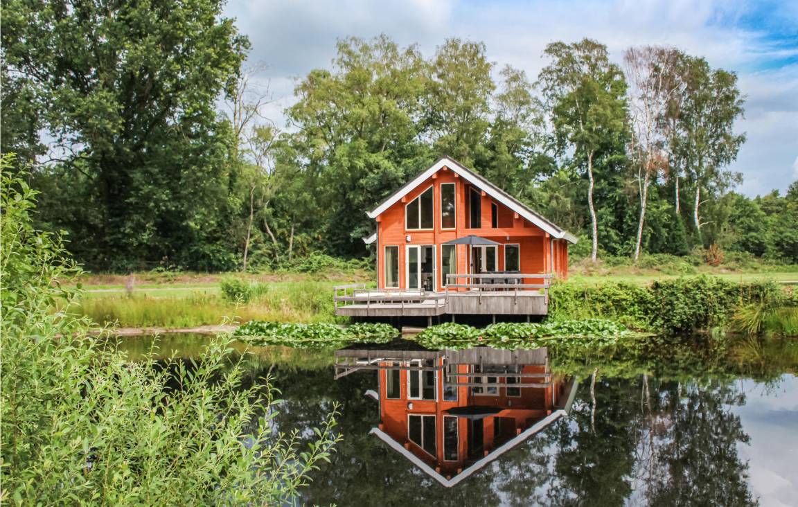 100 M² House ∙ 3 Bedrooms ∙ 6 Guests - Roermond