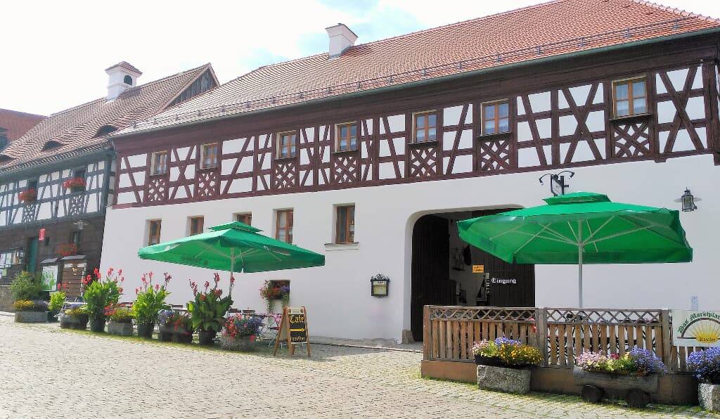 45 M² Ferienwohnung ∙ 1 Schlafzimmer ∙ 3 Gäste - Neualbenreuth