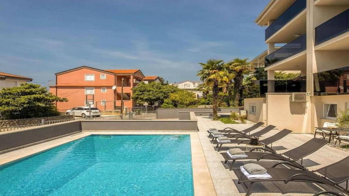 98 M² Apartment ∙ 3 Bedrooms ∙ 6 Guests - Crikvenica