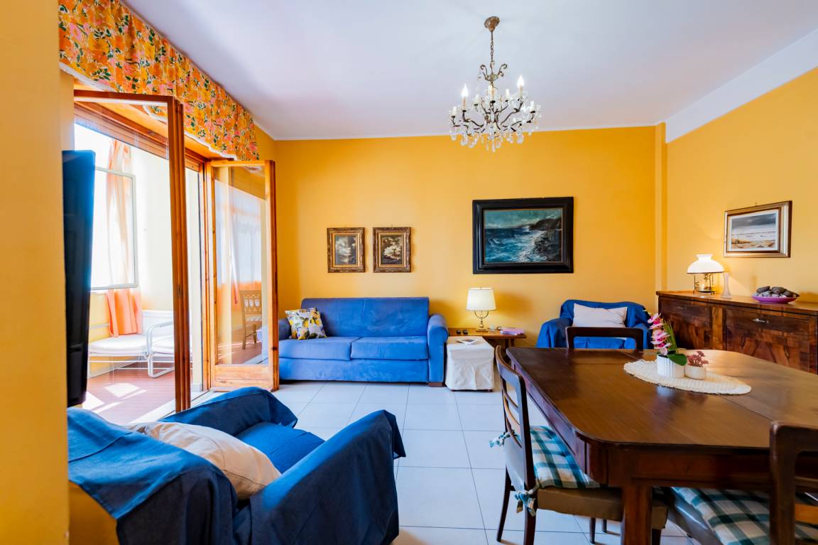 88 M² Huoneisto ∙ 2 Makuuhuonetta ∙ 4 Vierasta - Silvi