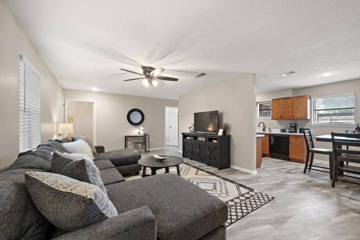 House ∙ 3 Bedrooms ∙ 6 Guests - Seabrook, TX
