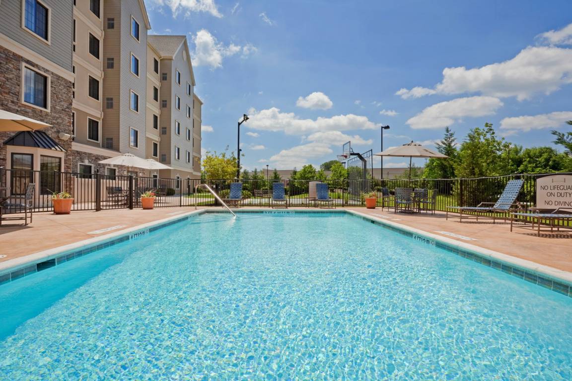 Condo ∙ 1 Bedroom ∙ 4 Guests - West Chester, PA