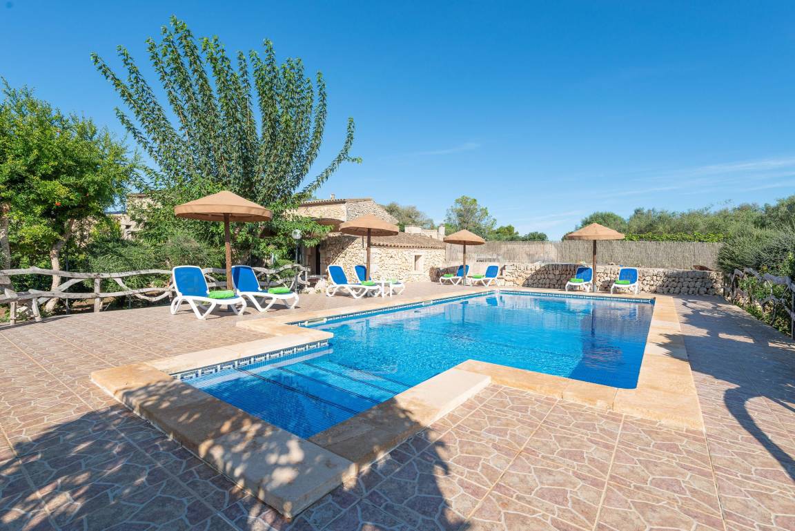 250 M² Villa ∙ 4 Schlafzimmer ∙ 8 Gäste - Felanitx