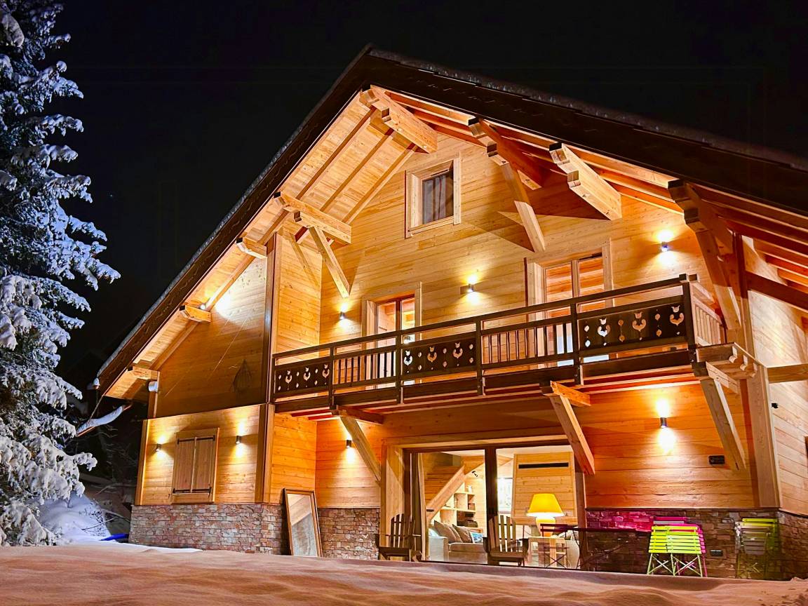 300 M² House ∙ 6 Bedrooms ∙ 15 Guests - Serre Chevalier