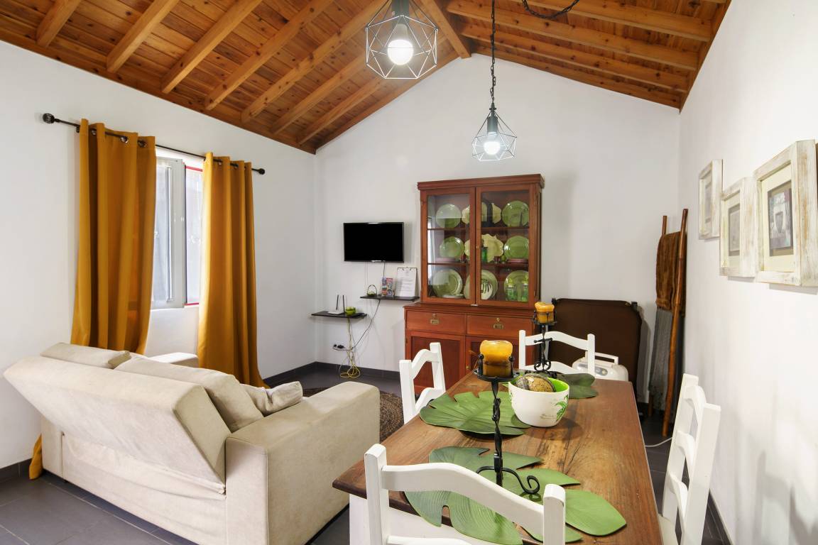 54 M² Apartamento ∙ 1 Quarto ∙ 3 Hóspedes - Angra do Heroísmo
