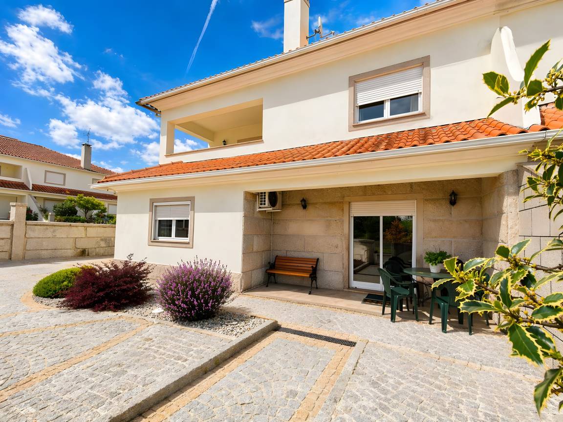 290 M² Villa ∙ 3 Chambres ∙ 8 Personnes - Tondela