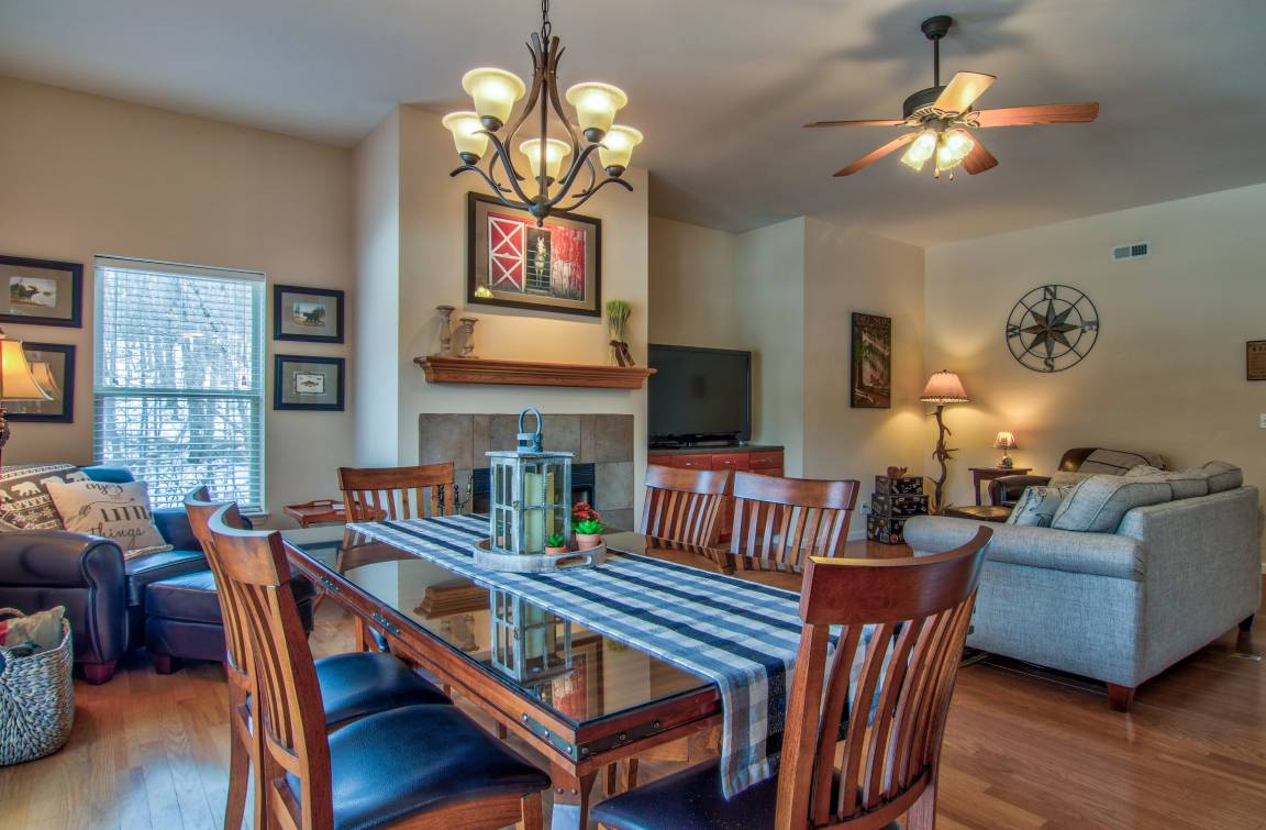 102 M² Condo ∙ 2 Bedrooms ∙ 8 Guests - Innsbrook, MO