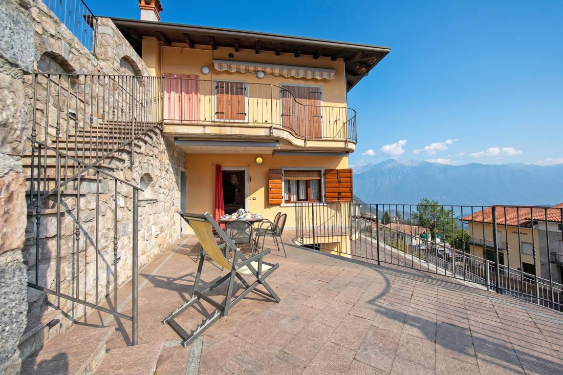 92 M² Apartamento ∙ 2 Habitaciones ∙ 6 Huéspedes - Malcesine