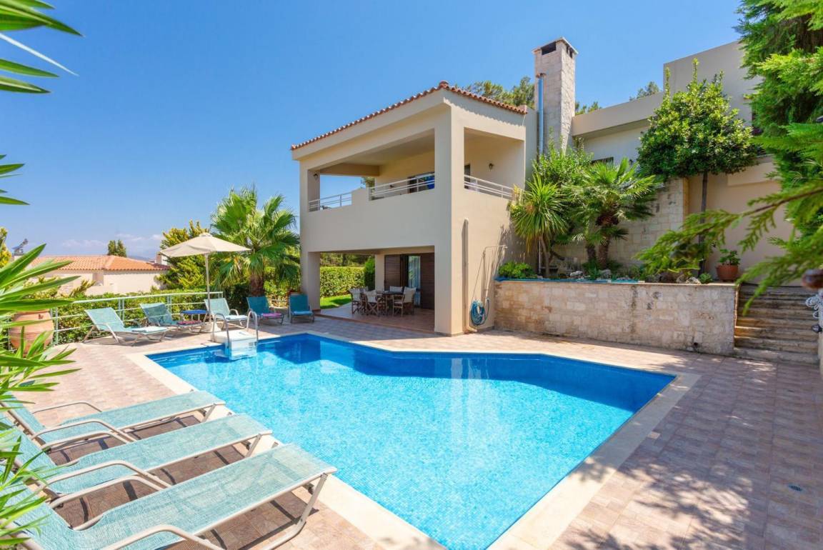 220 M² Villa ∙ 4 Chambres ∙ 9 Personnes - Grèce