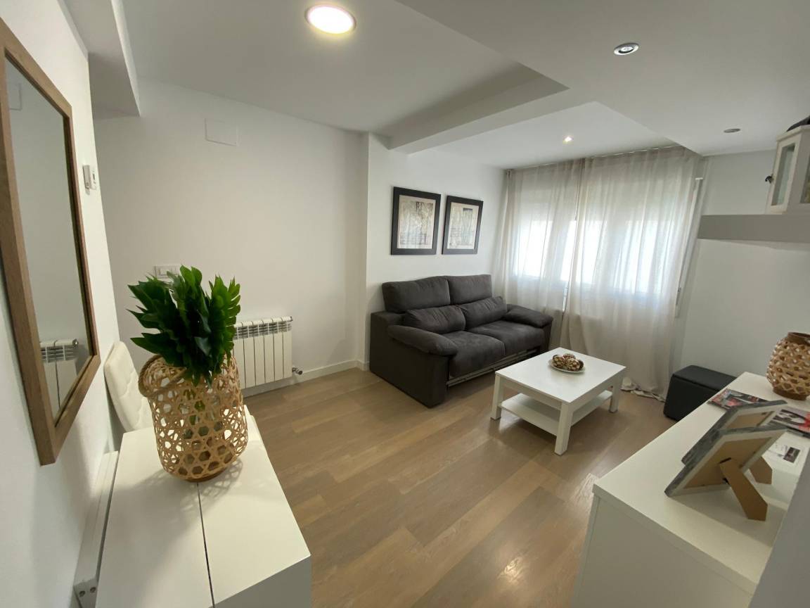 58 M² Apartamento ∙ 2 Habitaciones ∙ 6 Huéspedes - Soria