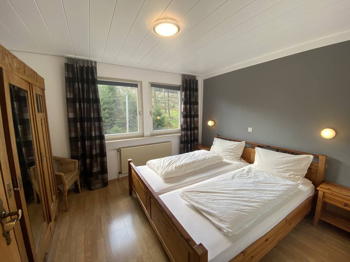 80 M² Apartamento ∙ 4 Quartos ∙ 6 Hóspedes - Hilchenbach