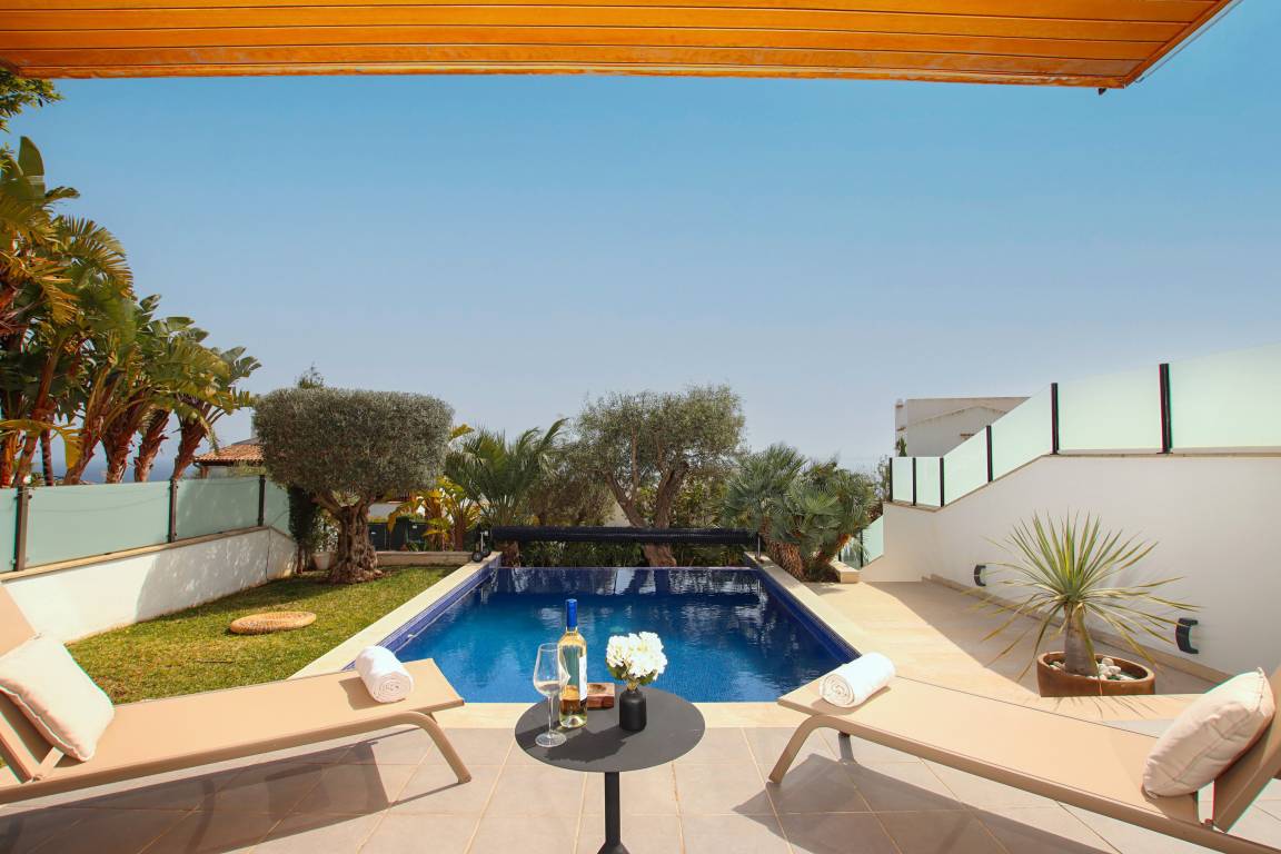 301 M² Ferienhaus ∙ 4 Schlafzimmer ∙ 8 Gäste - Alcúdia