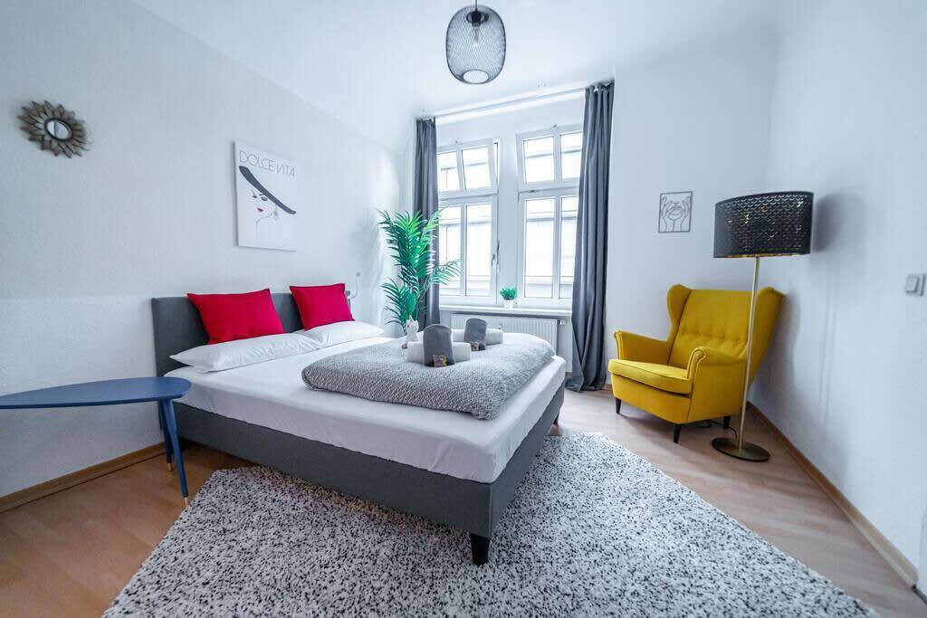 Ferienwohnung ∙ 4 Schlafzimmer ∙ 8 Gäste - Erfurt