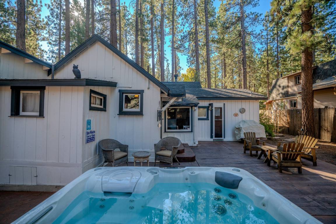 106 M² Cabin ∙ 3 Bedrooms ∙ 6 Guests - Big Bear Lake, CA